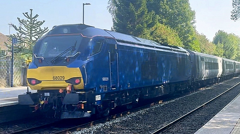 [wnxx] Pictures - 68029 68032 5Q86 120825